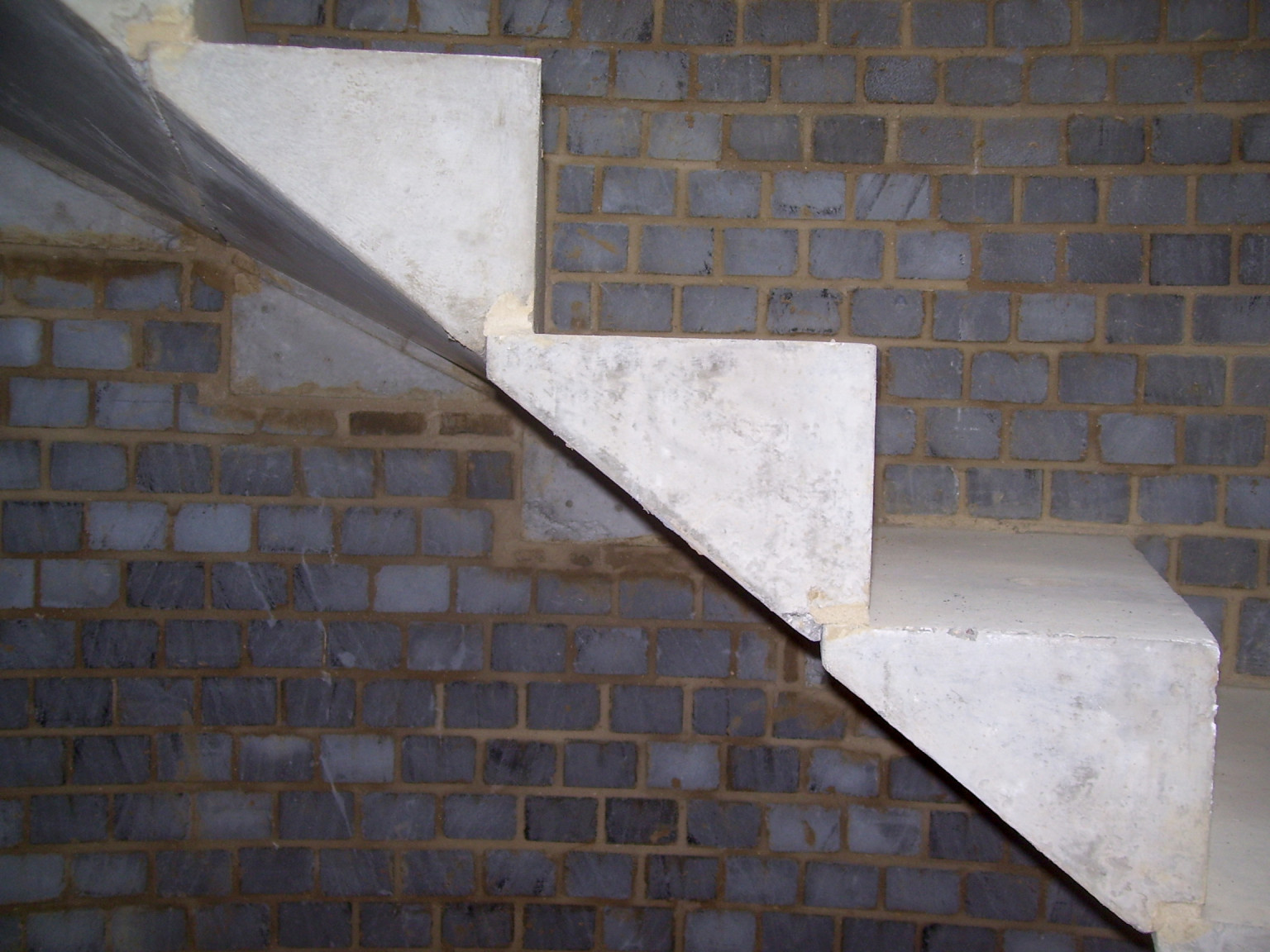 Custom Curved Concrete Staircases | Kallisto | Milbank Concrete