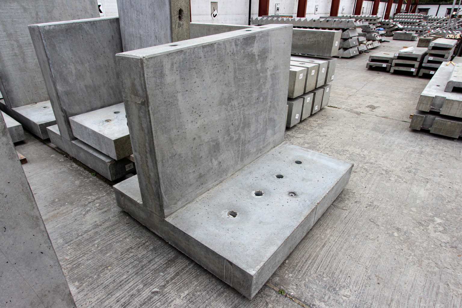 Precast Concrete Retaining Walls | Concrete L Shaped Walls | Milbank